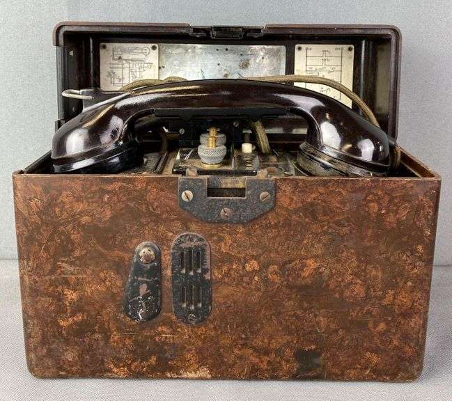 WW2 German FF33 Field Telephone - Matthew Bullock Auctioneers