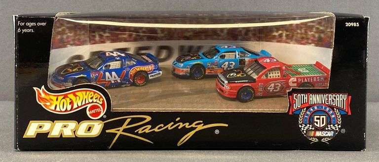 Hot Wheels PRO Racing Players Inc. 3-vehicle set - Matthew Bullock ...