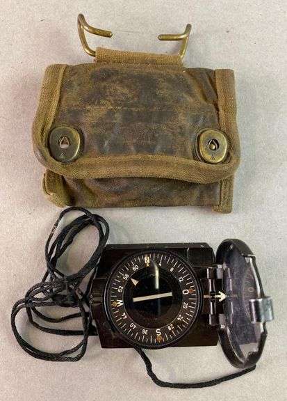 WW2 German Bakelite Compass - Matthew Bullock Auctioneers