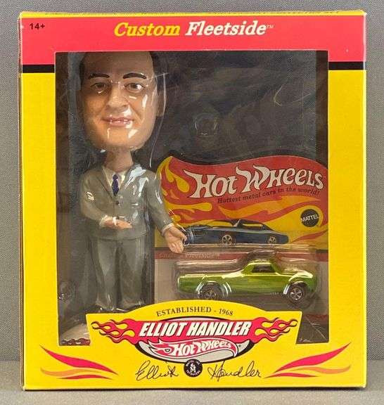 Hot Wheels Elliot Handler Custom Fleetside Collector set - Matthew ...