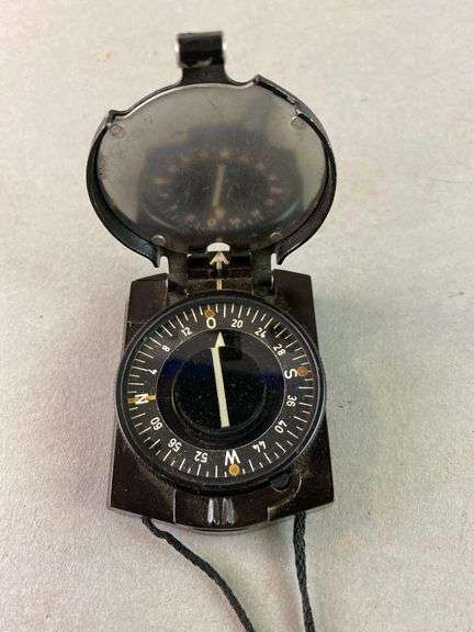 WW2 German Bakelite Compass - Matthew Bullock Auctioneers