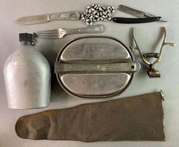 Group of 8 WW2 Military Items - Matthew Bullock Auctioneers
