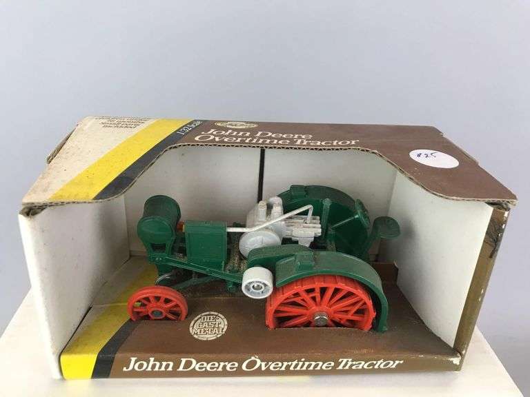 2 Ertl John Deere die-cast Tractors - Matthew Bullock Auctioneers