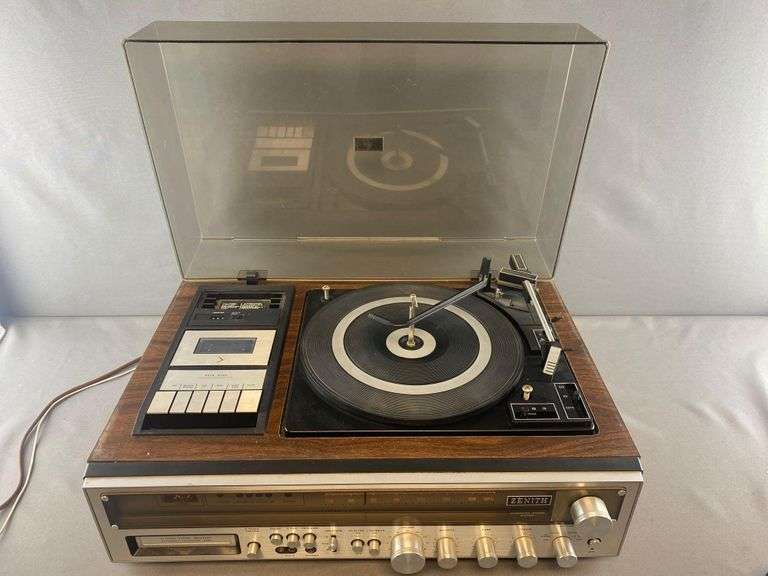 Vintage Zenith Integrated Stereo System - Matthew Bullock Auctioneers