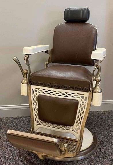 Emil J. Paidar Barbers Chair - Matthew Bullock Auctioneers