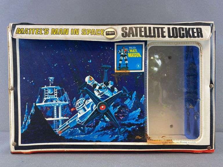 Vintage Major Matt Mason Satellite Locker with action figures - Matthew ...