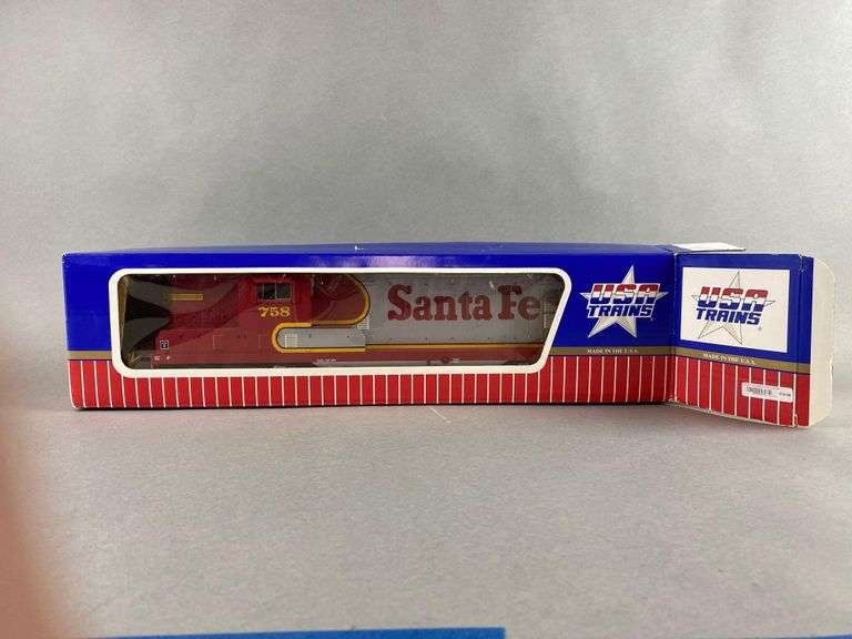 USA Trains G Gauge Santa Fe Diesel Locomotive - Matthew Bullock Auctioneers