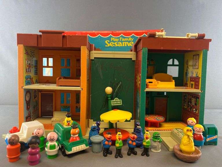 Fisher Price Play Family Sesame Street Play Set - Matthew Bullock ...