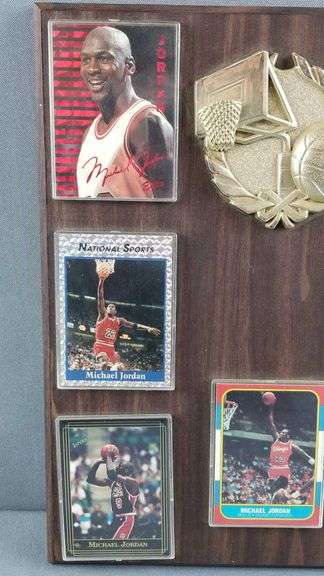 Michael Jordan plaque with trading cards - Matthew Bullock Auctioneers
