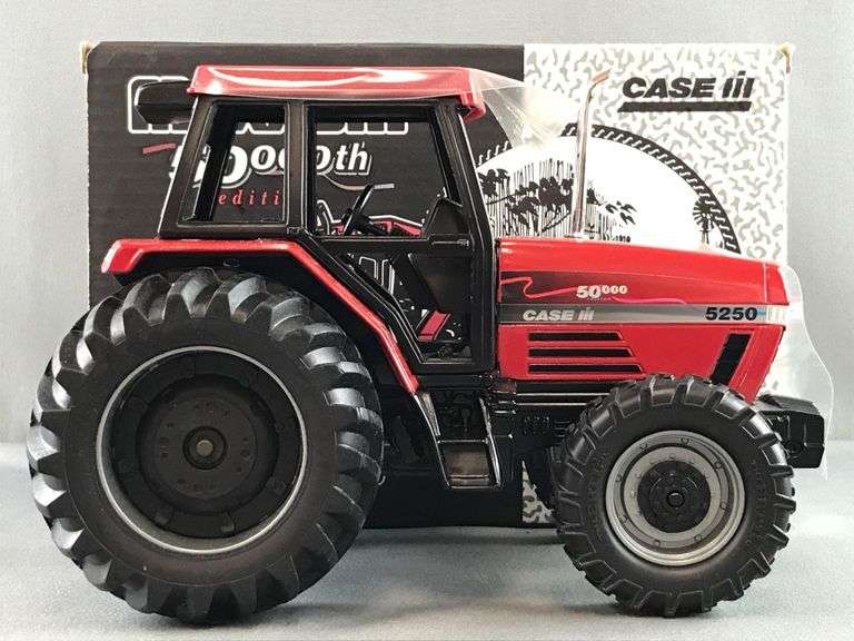 Ertl Case IH Maxxum 5250 die-cast tractor - Matthew Bullock Auctioneers