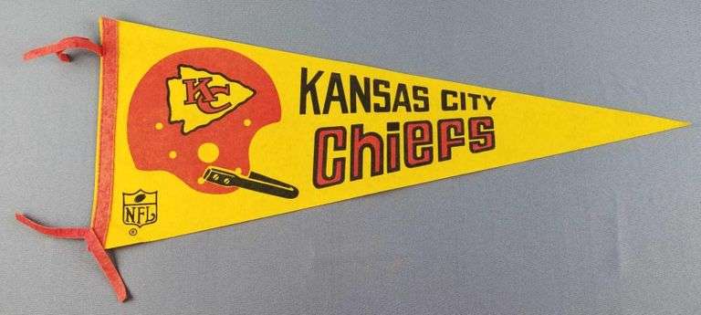 Vintage felt Kansas City Chiefs pennant - Matthew Bullock Auctioneers