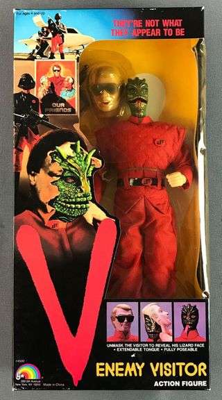 Ljn V Enemy Visitor action figure - Matthew Bullock Auctioneers