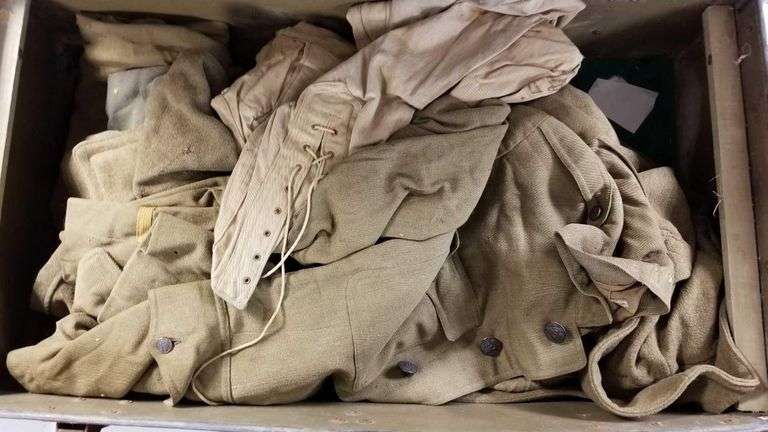 WW1 Identified US Army footlocker with contents - Matthew Bullock ...