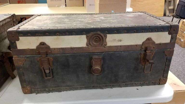 WW1 Identified US Army footlocker with contents - Matthew Bullock ...
