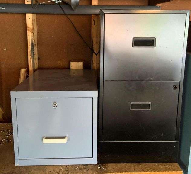 Group of two small metal filing cabinets - Matthew Bullock Auctioneers