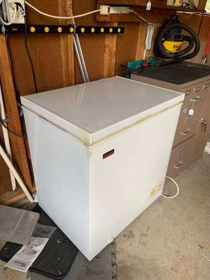 Professional series collezioni chest freezer - Matthew Bullock Auctioneers
