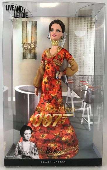 Black Label Barbie James Bond 007 Solitaire doll - Matthew Bullock ...