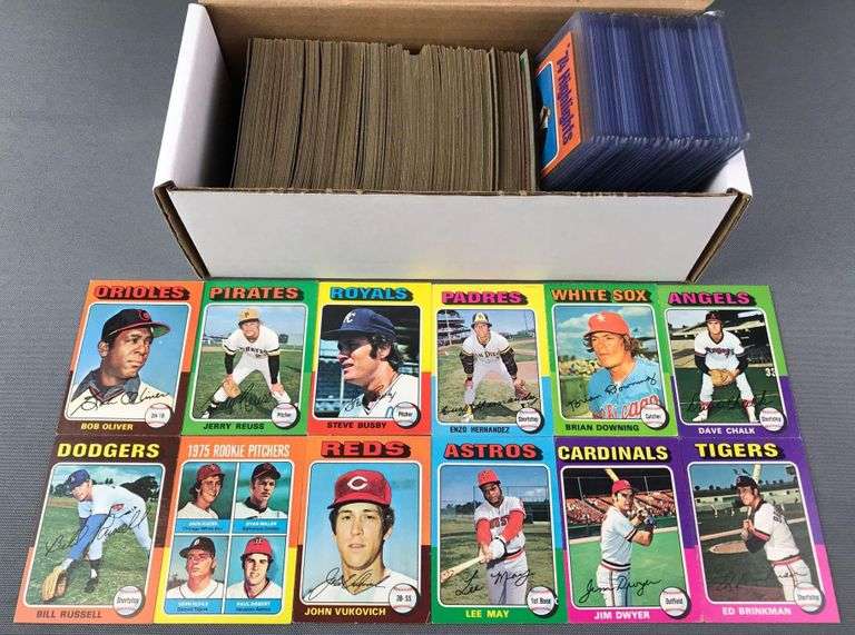 Group of 1975 Topps Baseball Trading Cards - Matthew Bullock Auctioneers