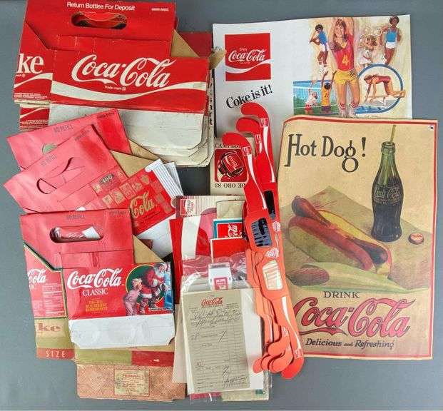 Group of Coca Cola Items - Matthew Bullock Auctioneers