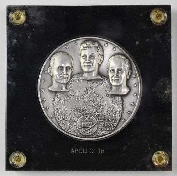 Apollo 16 Commanders Medallic Art Co. 5oz. .999 Fine Silver - Matthew ...