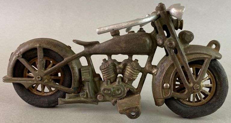 Cast Iron Motorcycle - Matthew Bullock Auctioneers