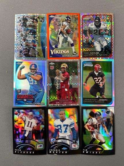 125 - Football Refractor Cards - Matthew Bullock Auctioneers