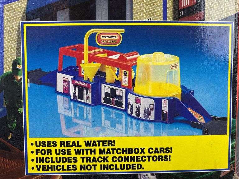 Matchbox Action System 7 Super Spin Car Wash - Matthew Bullock Auctioneers