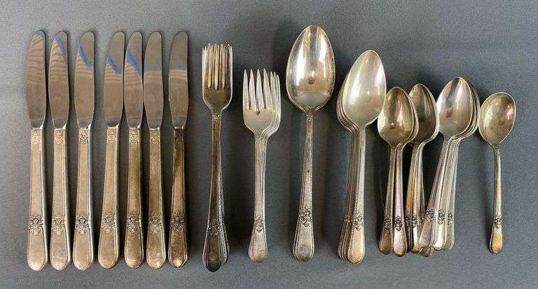 Group of Flatware - Matthew Bullock Auctioneers