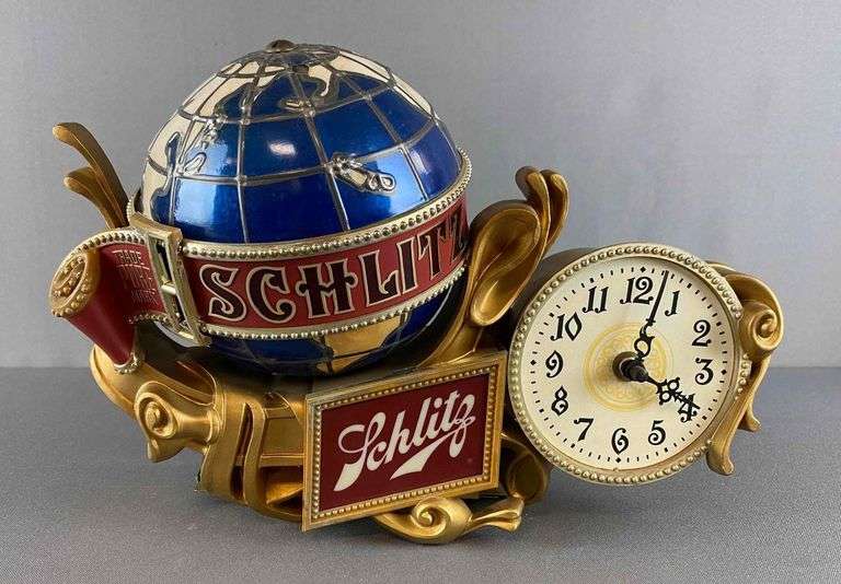 Vintage Schlitz Light up Advertising Clock - Matthew Bullock Auctioneers