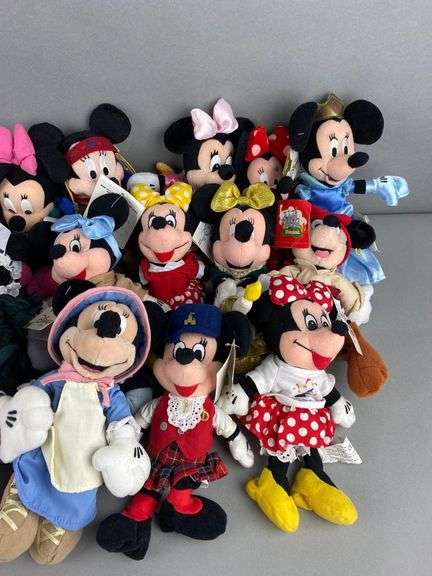 Group of 20+ Disney Minnie Plushes - Matthew Bullock Auctioneers