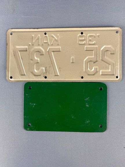 Group of 2 Vintage License Plates - Matthew Bullock Auctioneers