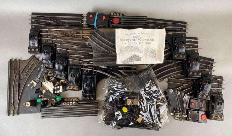 Group of 10+ Lionel Remote Control Switches and More - Matthew Bullock ...
