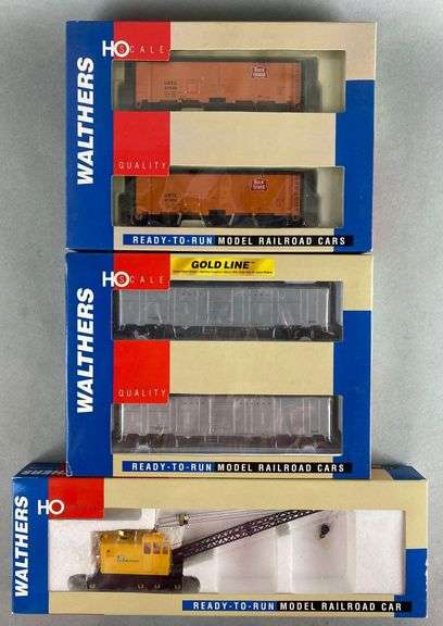 Group of 3 Walthers HO Gauge Model Train Cars - Matthew Bullock Auctioneers