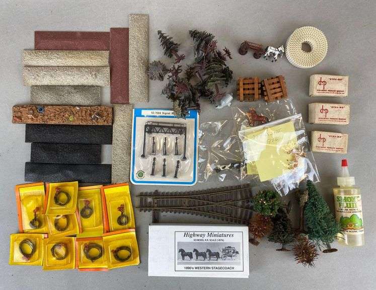 Group of 30+ Assorted HO-Scale Model Accessories and More - Matthew ...
