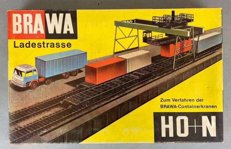 Brawa HO+N Scale Loading Dock Kit - Matthew Bullock Auctioneers