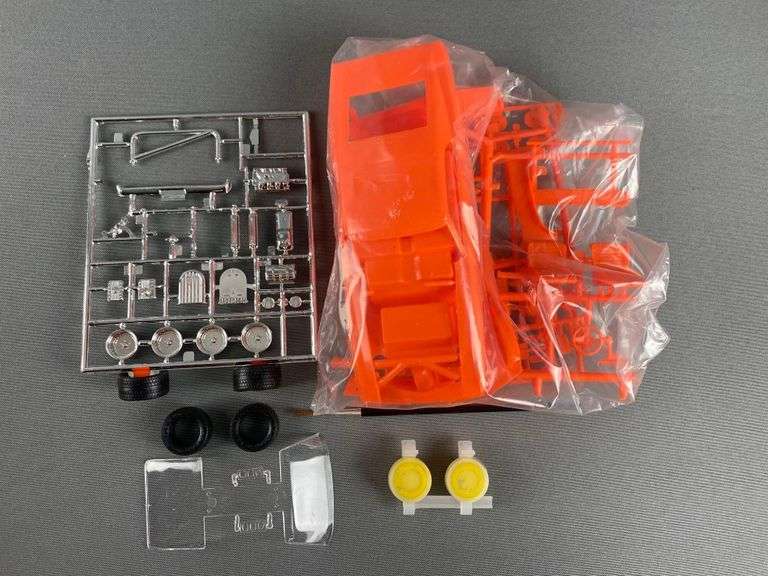 Lindberg Ford 71 Mustang Street Machine Model Kit - Matthew Bullock ...