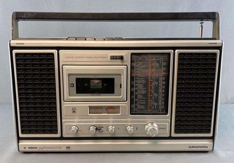 Grundig C8800 Automatic Radio with Recorder - Matthew Bullock Auctioneers