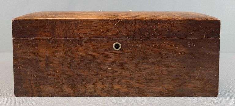 Wood Vanity Box - Matthew Bullock Auctioneers