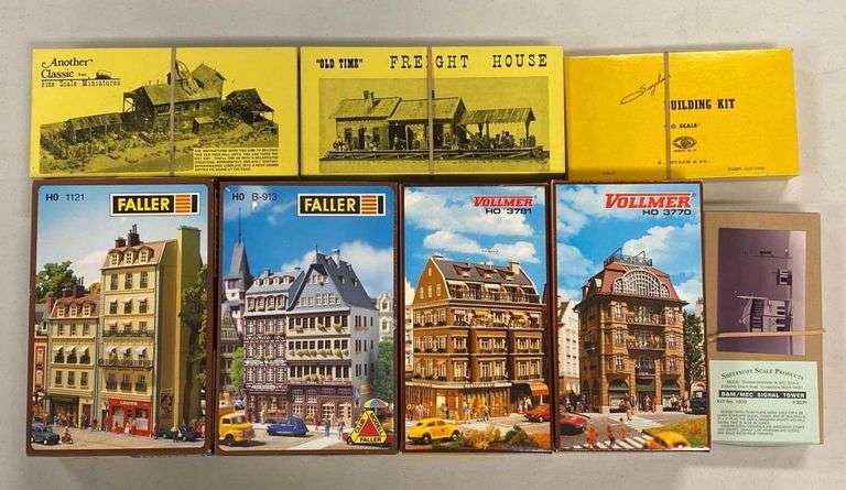 Group of 8 HO Scale Building Model Kits - Matthew Bullock Auctioneers