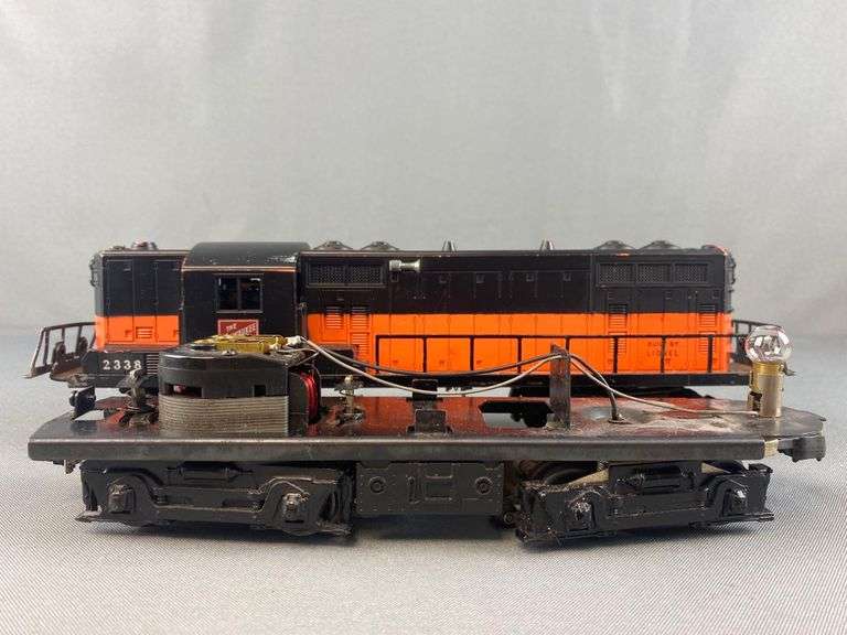 Lionel O Scale 2338 Milwaukee Road GP9 Diesel Locomotive with Base ...