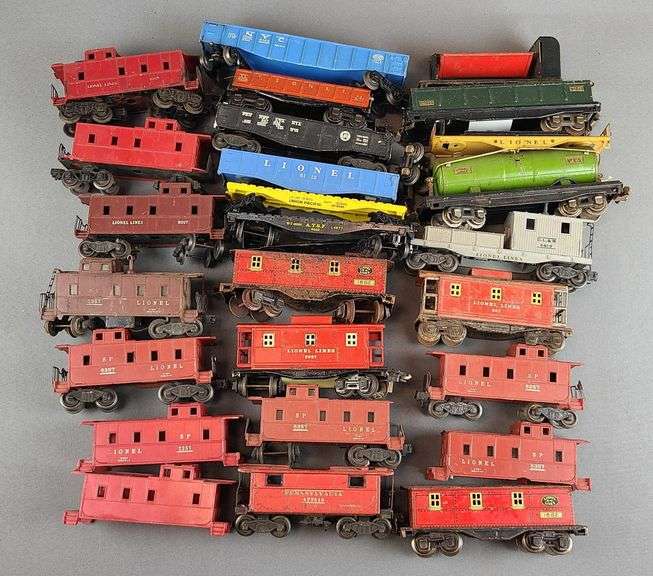 Group of O Scale Train Cars - Matthew Bullock Auctioneers