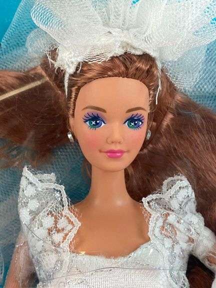 Mattel Wedding Party Midge Gift Set - Matthew Bullock Auctioneers