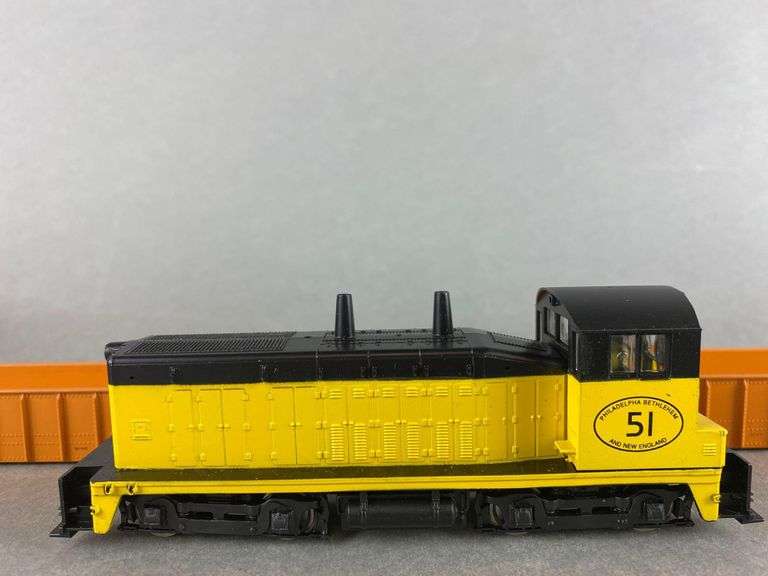 Athearn SE HO Scale PBNE Train Set - Matthew Bullock Auctioneers