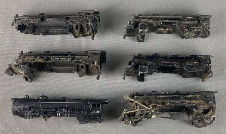 Group of 6 Assorted O Scale Locomotive Covers - Matthew Bullock Auctioneers