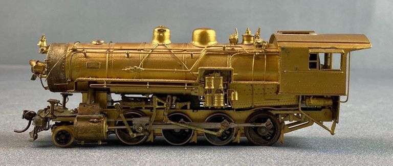 Brass HO Scale Steam Locomotive - Matthew Bullock Auctioneers