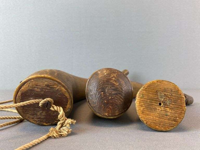 Group of 3 Antique Hand Carved Powder Horns - Matthew Bullock Auctioneers