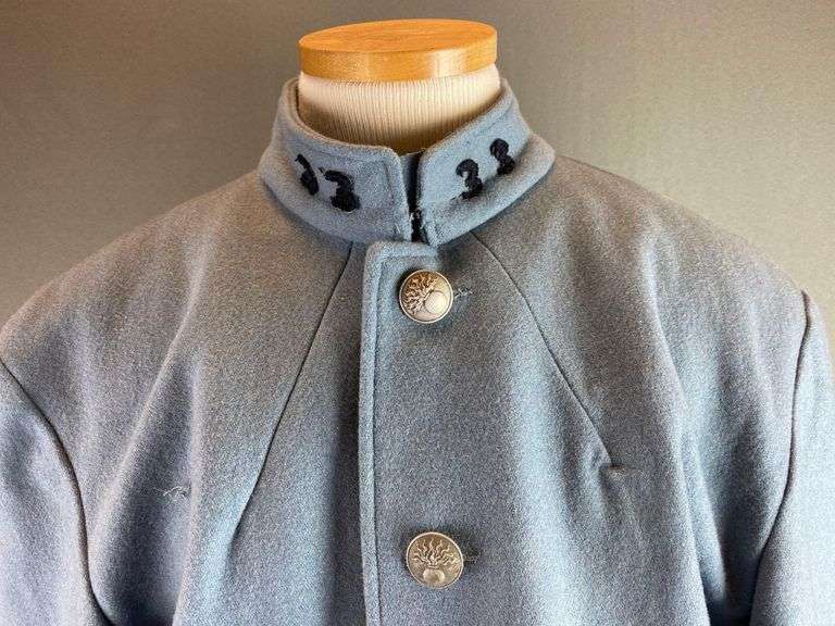 Reproduction WW1 French Uniform - Matthew Bullock Auctioneers
