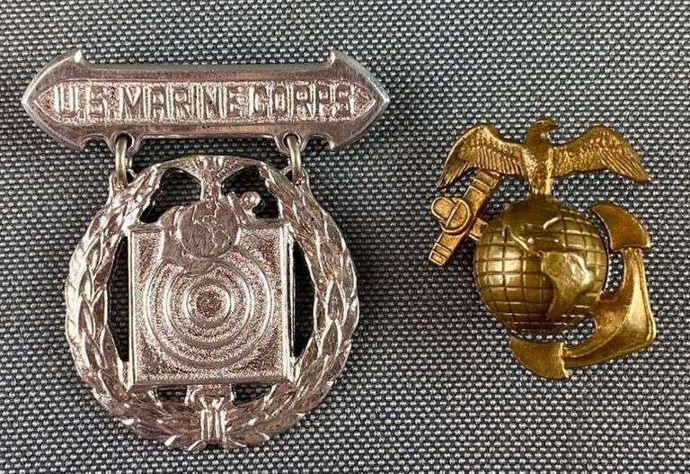 2 WW2 USMC Pins - Matthew Bullock Auctioneers