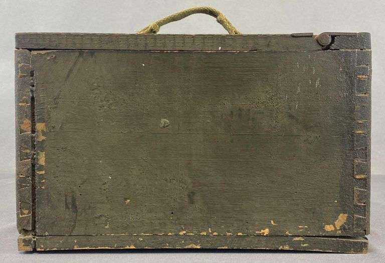 WW1 US Wood Ammunition Box - Matthew Bullock Auctioneers