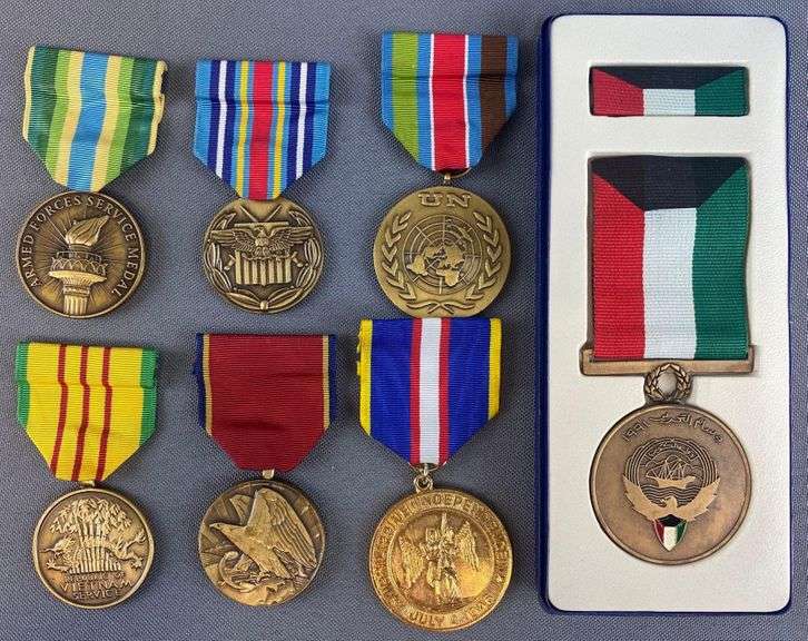 Group of 7 US Medals and Boxed Iraq War - Matthew Bullock Auctioneers